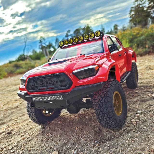 Enduro Trail Truck, Knightwalker Red RTR | Associated Electrics